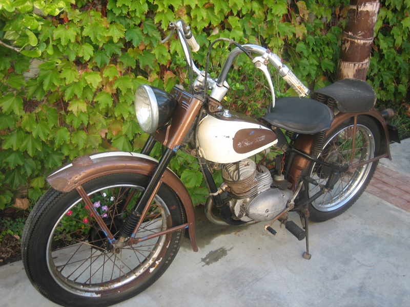 Garage Company Bikes - 1954 Harley Hummer