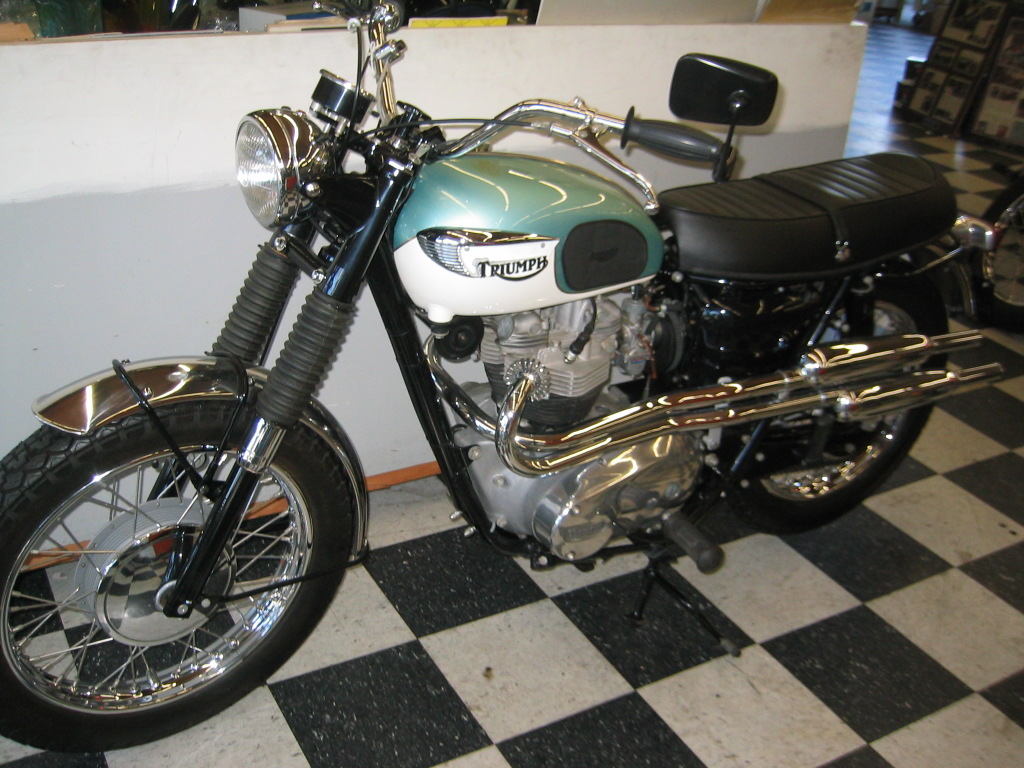 Garage Company 1967 Triumph TR6C