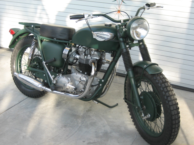 Steve McQueen Great Escape Triumph Replica